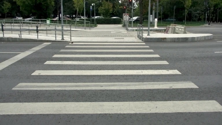 Paso de peatones: qué es y para qué sirve? – ChargeNow